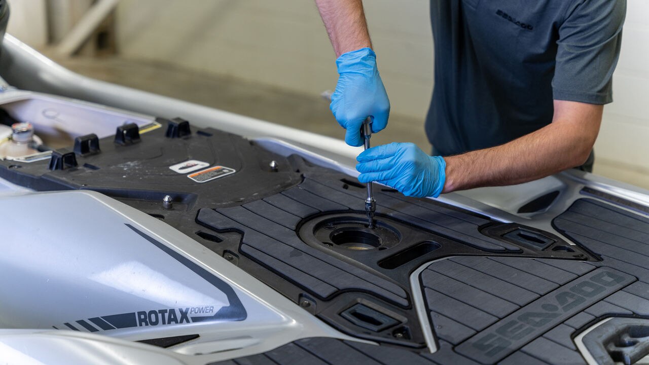 How to change the oil on your Personal Watercraft - Sea-Doo